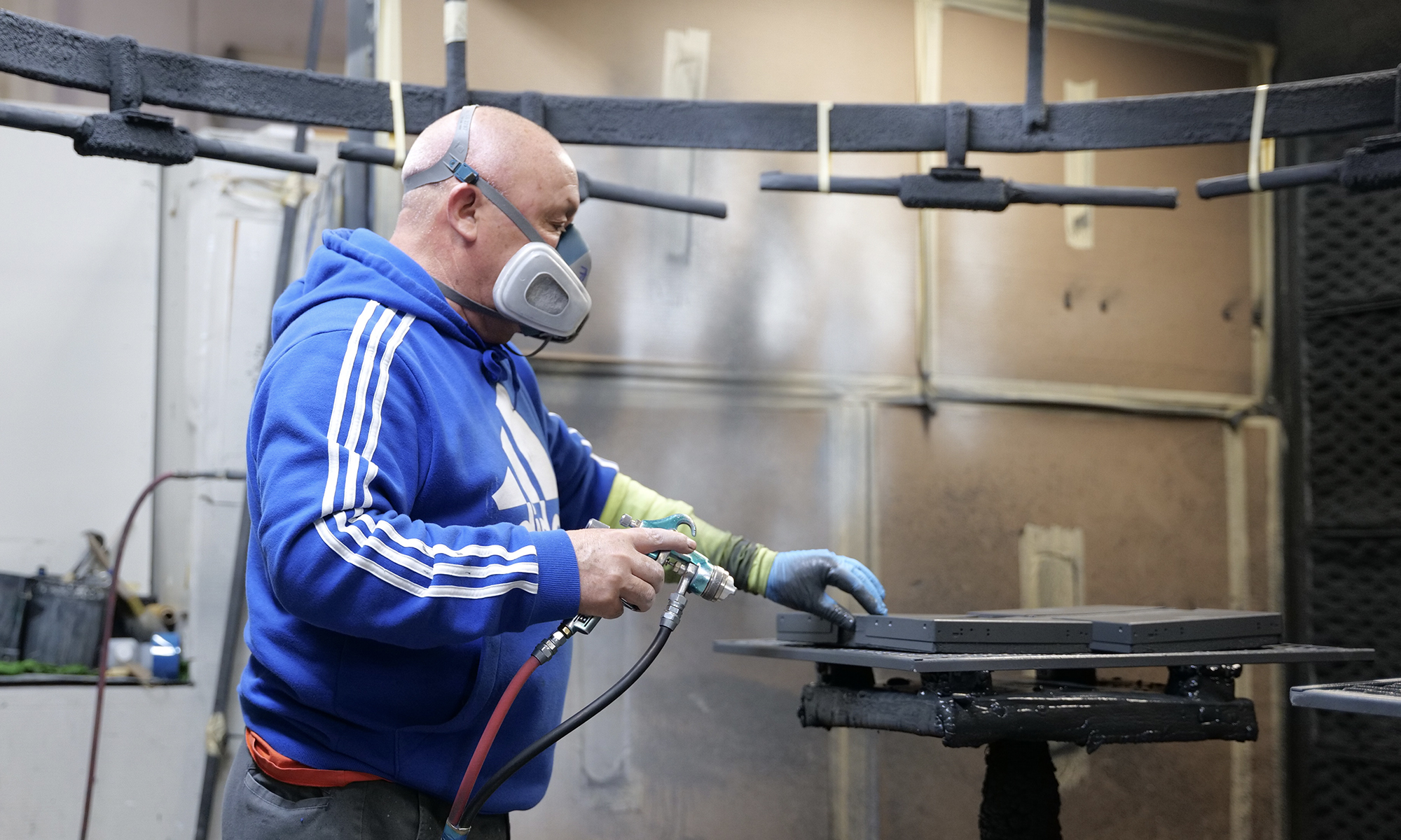 Metal Finishing Services - Painting & Coating Sheet Metal